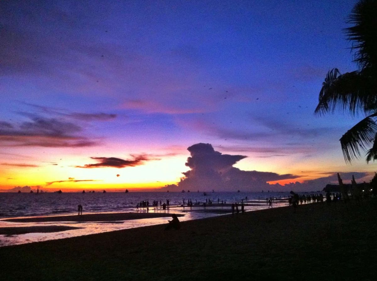 The Insanely Beautiful Sunsets of Boracay - Adventurous Miriam