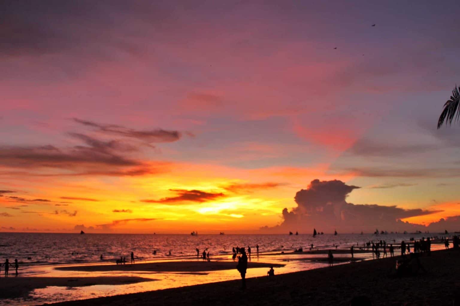 The Insanely Beautiful Sunsets of Boracay - Adventurous Miriam