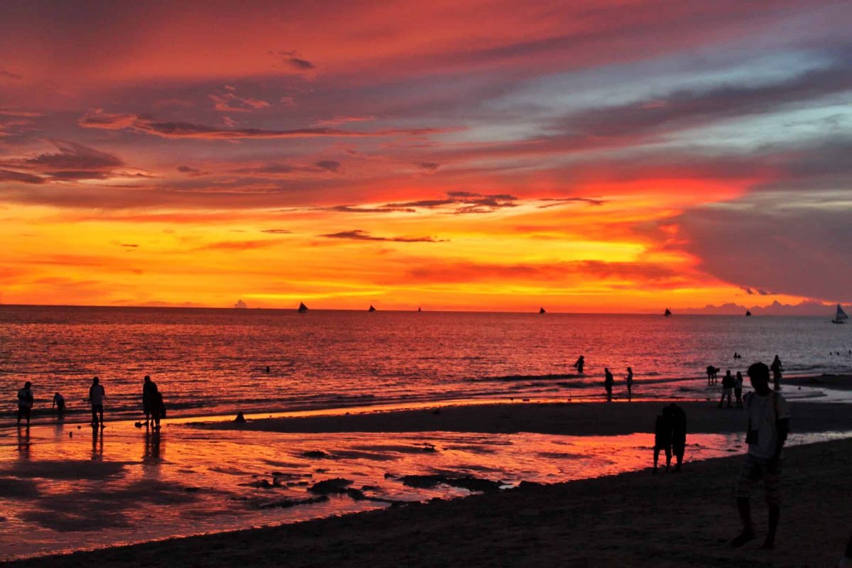 The Insanely Beautiful Sunsets of Boracay - Adventurous Miriam