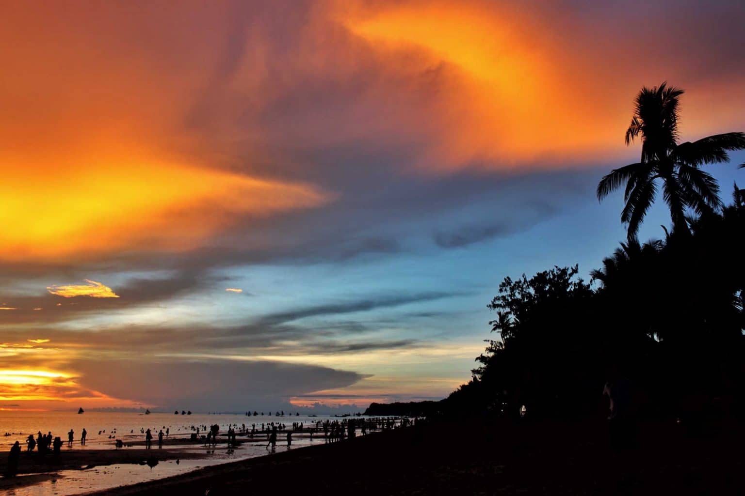 The Insanely Beautiful Sunsets of Boracay - Adventurous Miriam