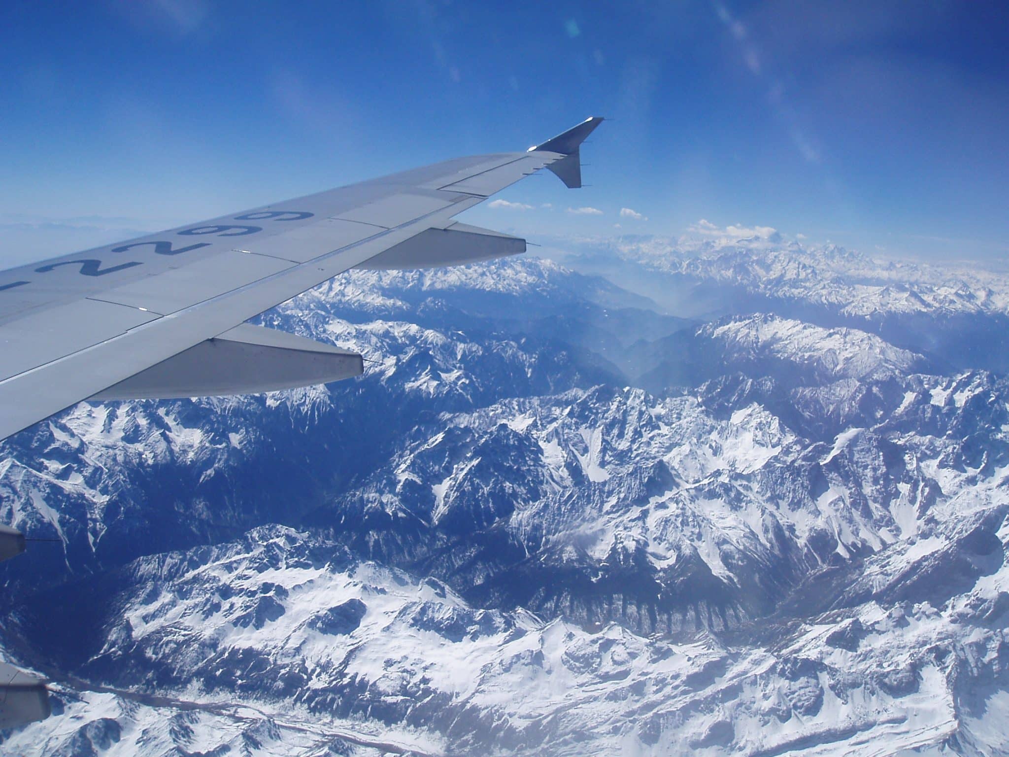 Layover vs stopover: Which is better for you? - Adventurous Miriam